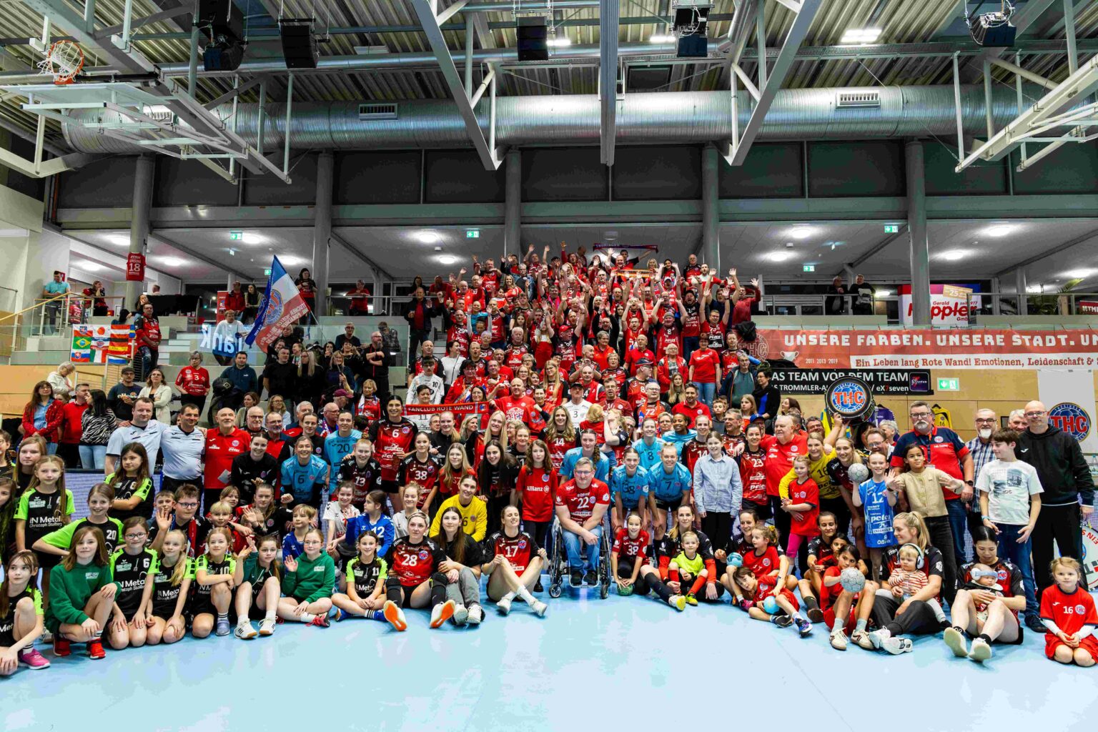 Jubiläumsspiel des Thüringer HC : Thüringer Handball Club – Willkommen ...